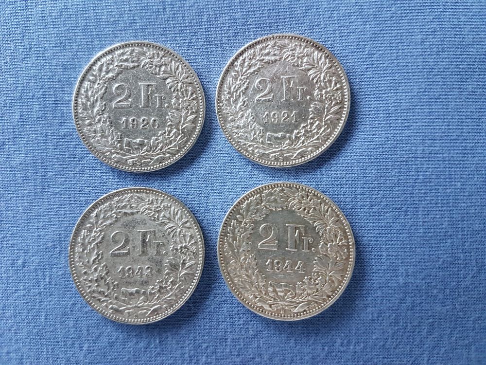 4x 2 Fr Silbermünzen 1920 - 1921 - 1943 - 1944 ab nur 1 Fr ! (Gebraucht) in Camignolo für CHF 24 ...