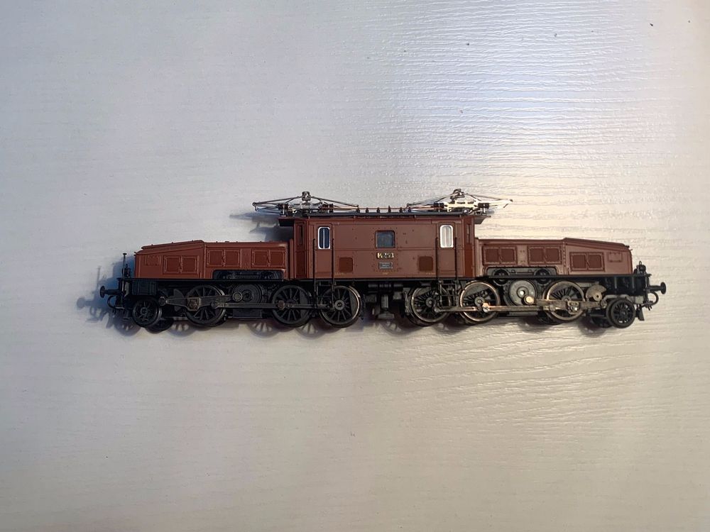 Roco 43539, SBB Ce 6/8 II Krokodil braun DC analog (Gebraucht) in Delémont für CHF 119 – mit ...