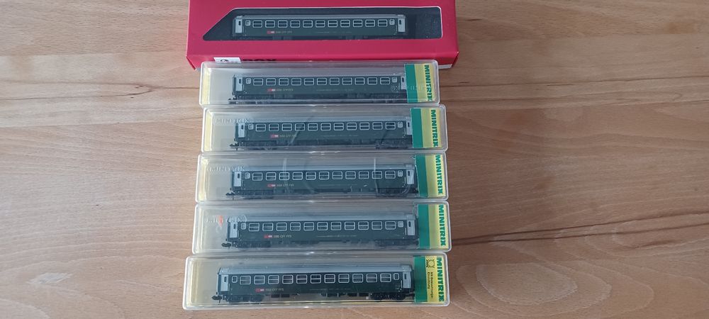6 wagons CFF RIC MINITRIX. (D'occasion) à La Chaux-de-Fonds pour CHF 50 ...