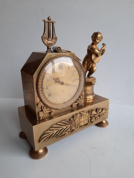 Antike Messing- Tischuhr, Empire Stil, Putto mit Laute (Gebraucht) in ...