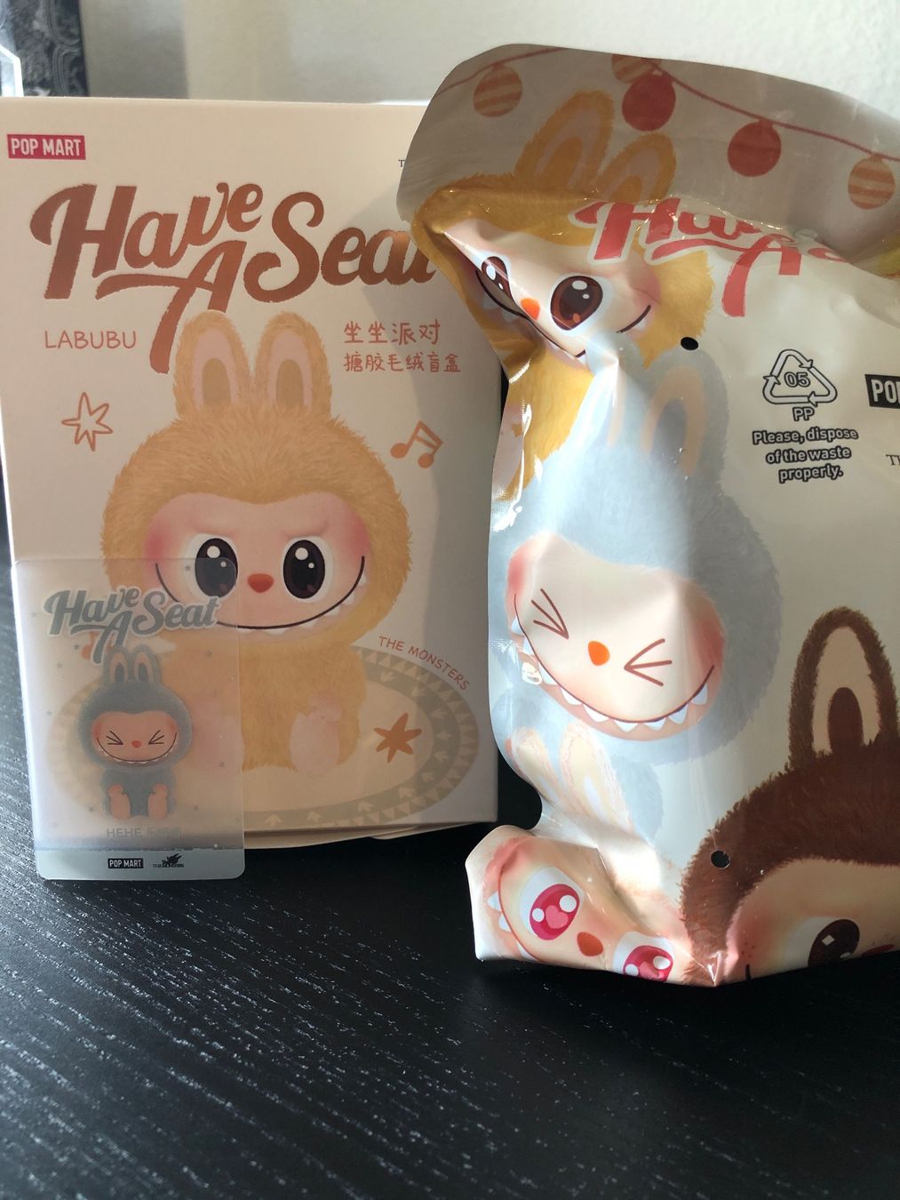 Pop Mart Labubu V2 Have A Seat - HEHE (check card) (Neu (gemäss ...