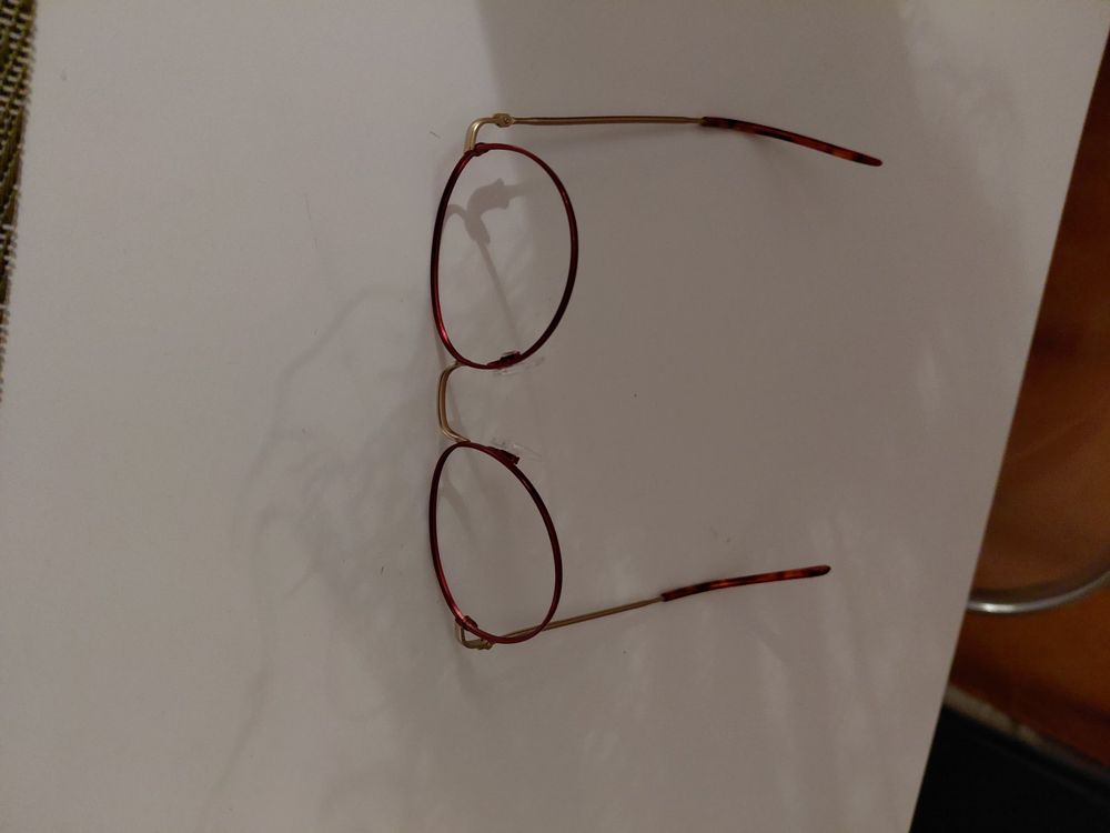 Heyelander Brillenfassung rot, leicht, neuwertig (Gebraucht) in Flawil ...