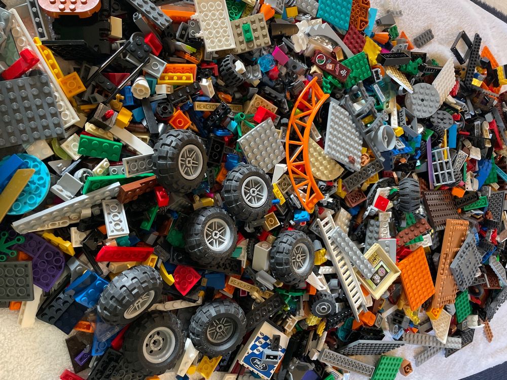 Lego 3kg lose gebraucht (Gebraucht) in für CHF 45 – mit Lieferung auf ...