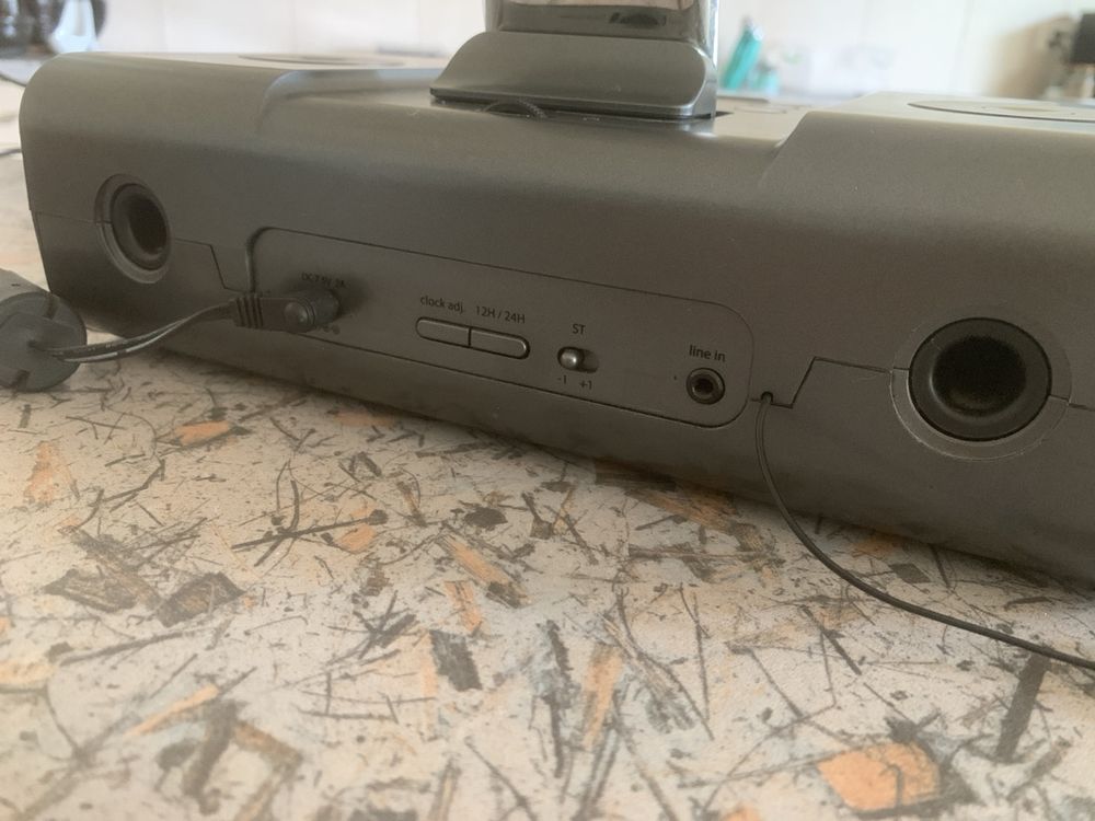 iHome IP9GRE Station d'accueil & iPod 8GB (D'occasion) à Chardonne pour ...