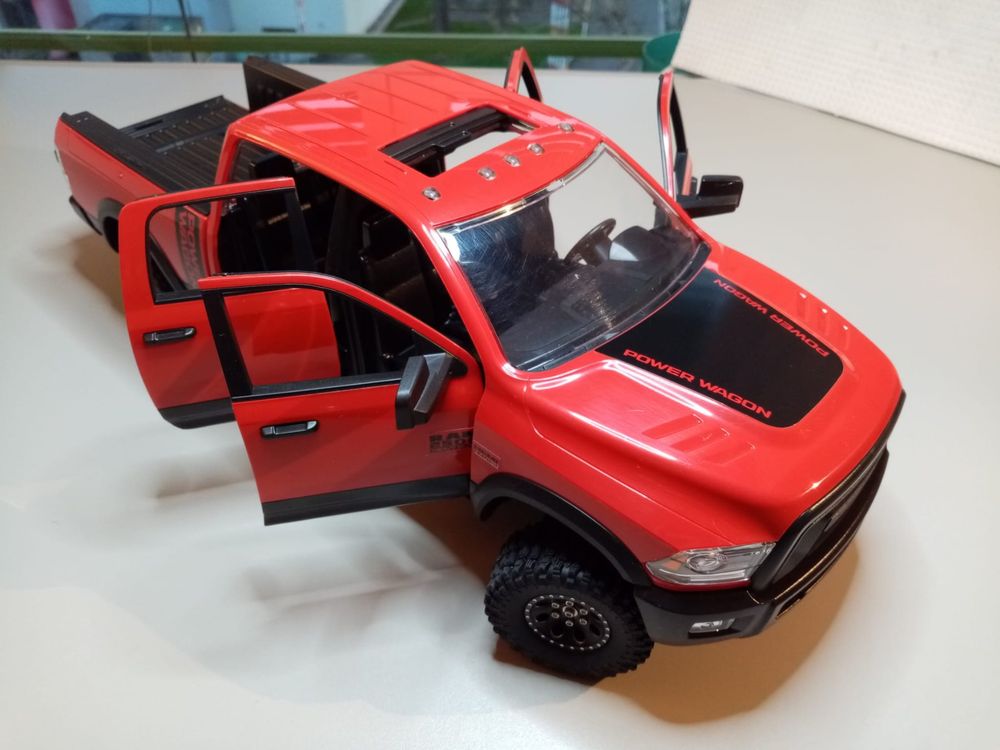 RAM2500 Power4x4Modell mit Aluminium Rädern, umgebaut auf RC | Kaufen auf Ricardo