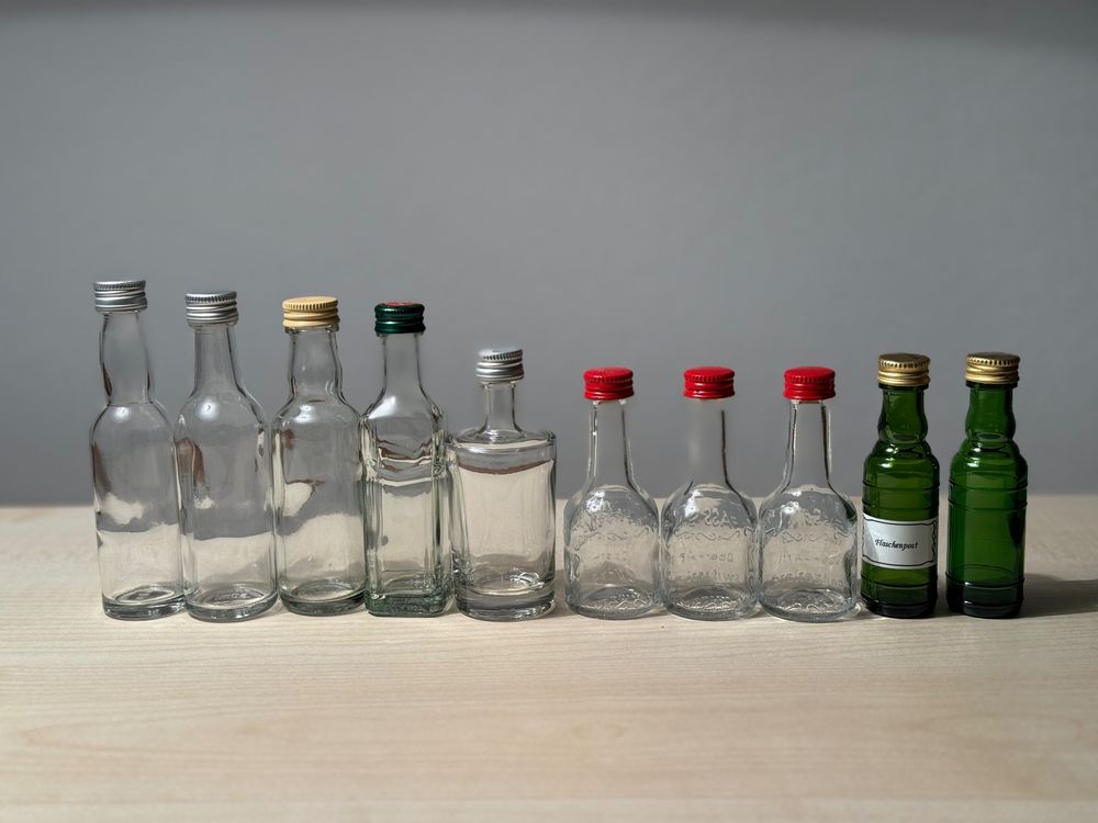 10 Stück Mini Shot Flaschen (Gebraucht) in Galmiz für CHF 6 – mit ...