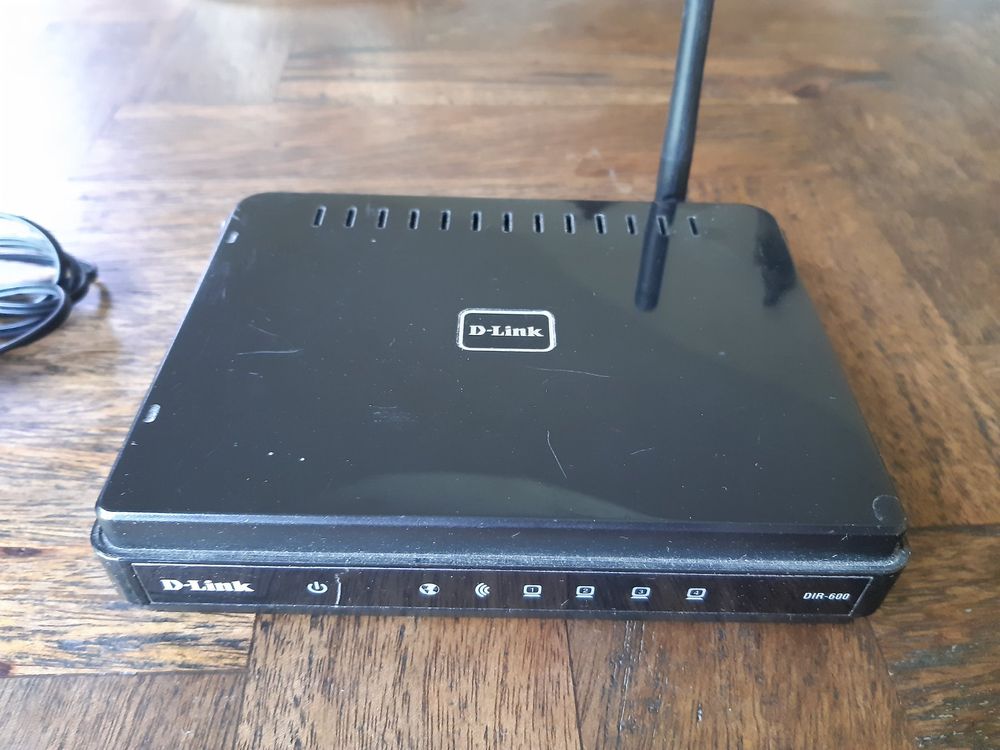 D-Link router wifi+4 ethernet (Gebraucht) in Zürich für CHF 1 – mit ...