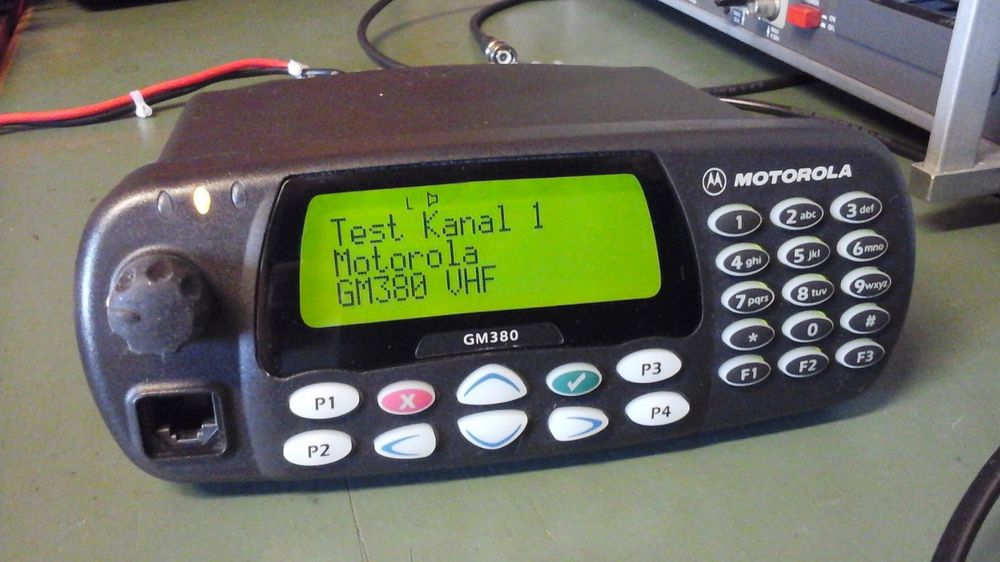 Motorola GM380 VHF Mobilfunkgerät Nr. 3 (Gebraucht) in Farnern für CHF ...