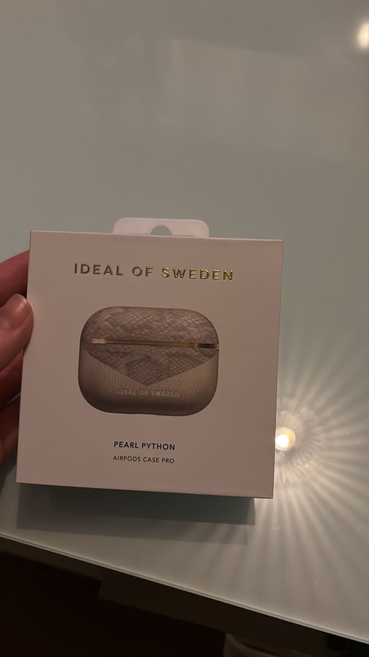 Ideal of Sweden AirPods Pro Case - Pearl Python, Neu! (Neu und ...