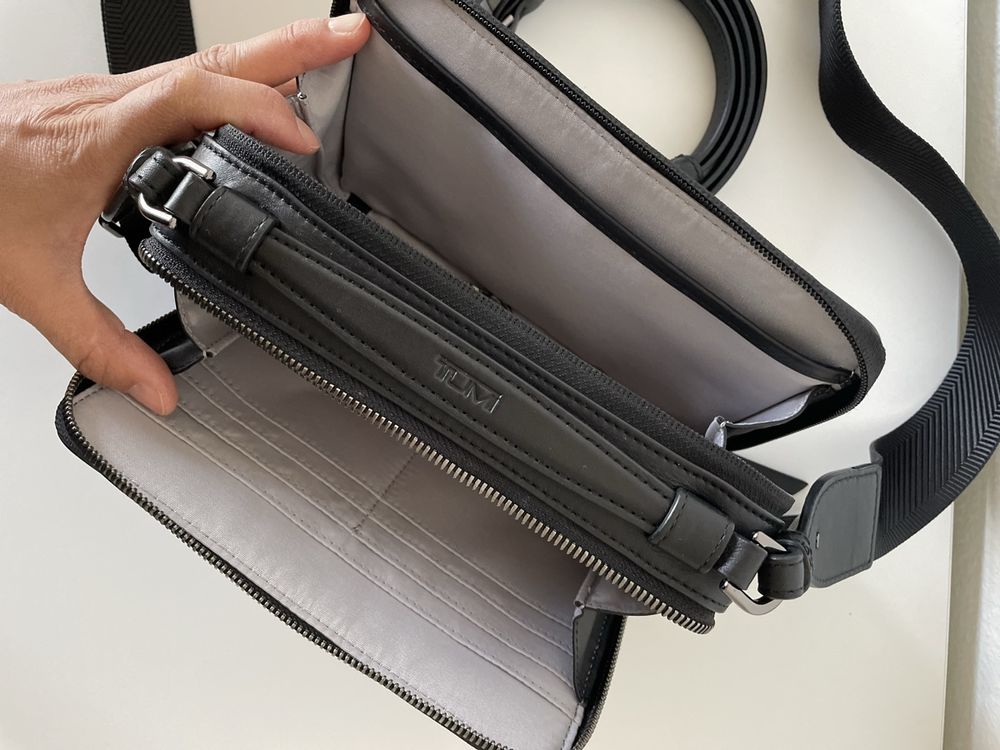 TUMI VOYAGEUR Myla Crossbody (Gebraucht) in Allschwil für CHF 350 – mit ...