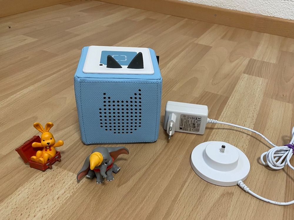 Toni Box blau (Gebraucht) in Zufikon für CHF 86 – mit Lieferung auf ...