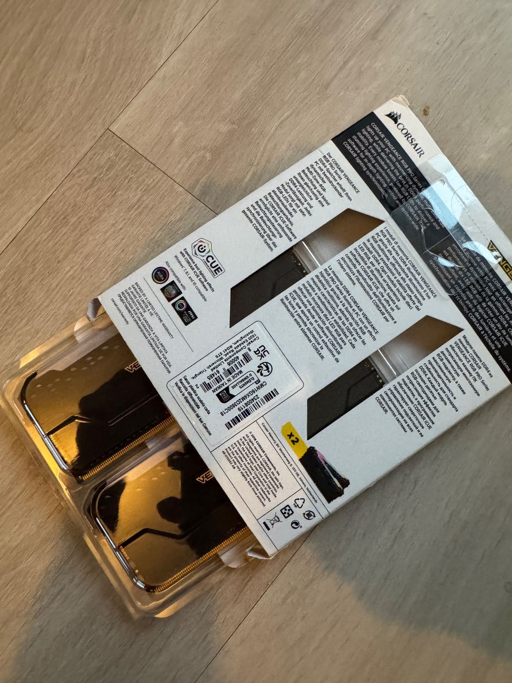 Corsair Vengeance RGB Pro 16GB, 3200MHz (Gebraucht) in Neuchatel für ...