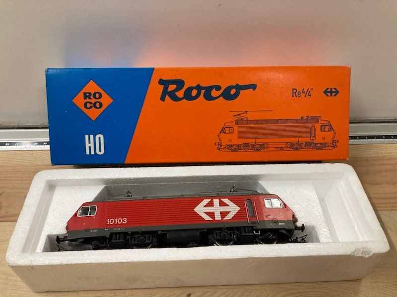Roco H0 4178 B Elektrolokomotive Re 4/4 IV SBB 10103 (Gebraucht) in Brislach für CHF 61.5 – mit ...