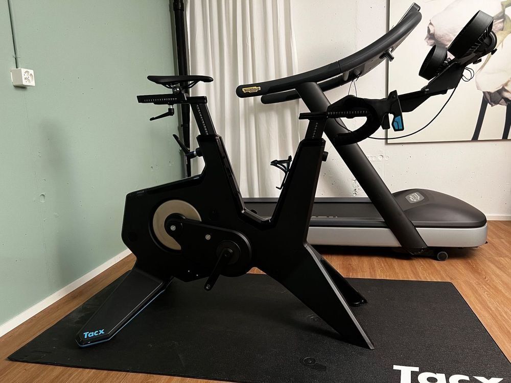 Tacx Neo Bike T8000 (Gebraucht) in Ulisbach für CHF 1800 – nur Abholung auf Ricardo kaufen