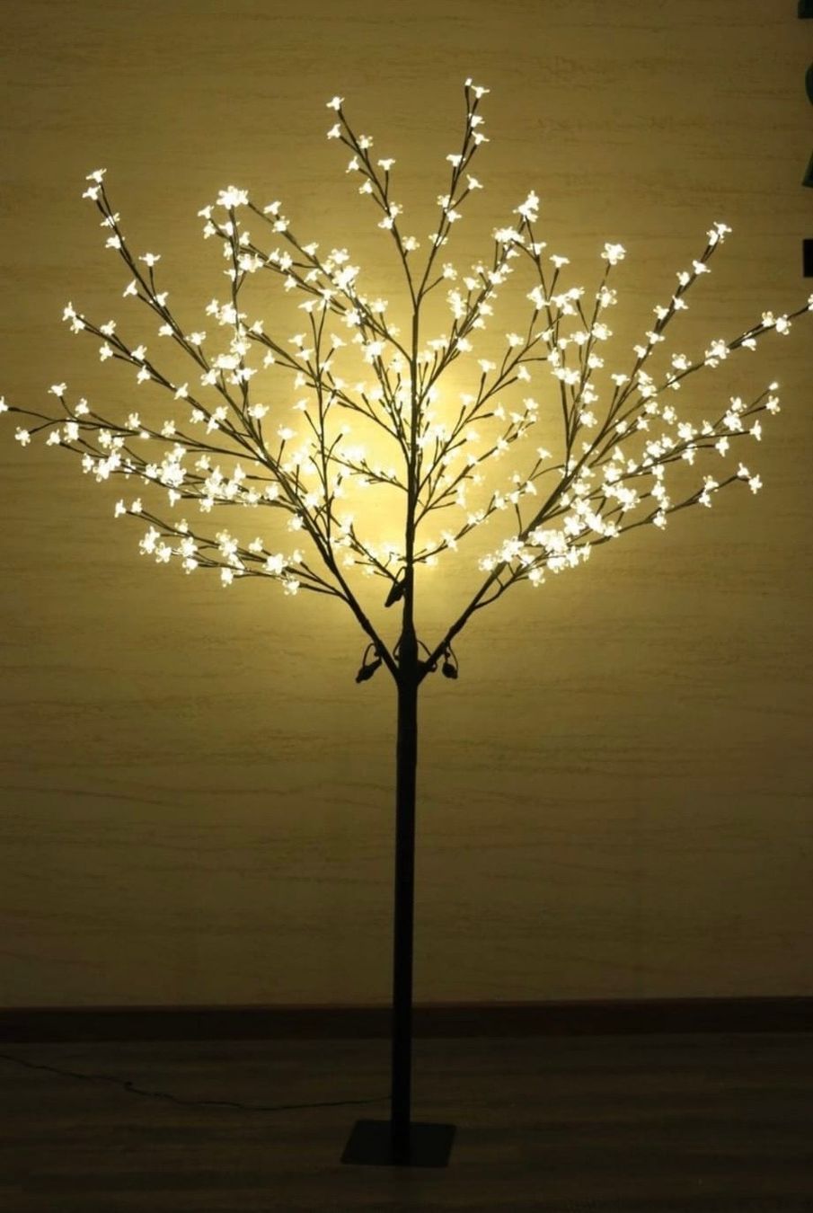 LED Lichter-Baum warmweiss Innen-/gesch. Aussenbereich 180cm (Defekt) in Bolligen für CHF 7 ...