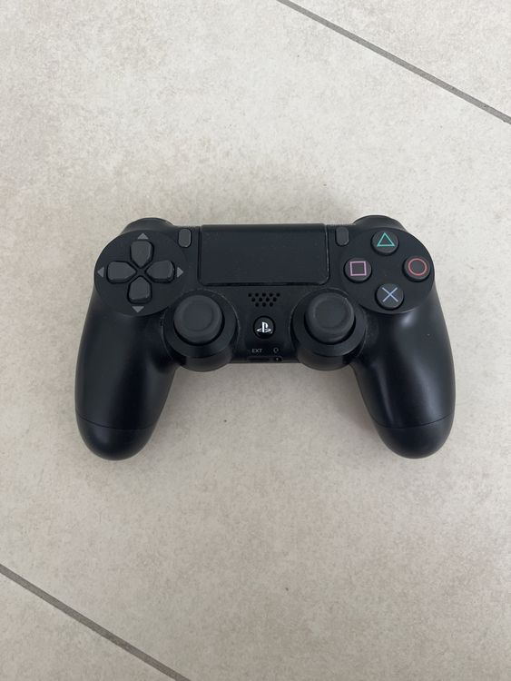 PS4 Controller schwarz Original Kontroller PlayStation (Gebraucht) in Suhr für CHF 29.9 – mit ...