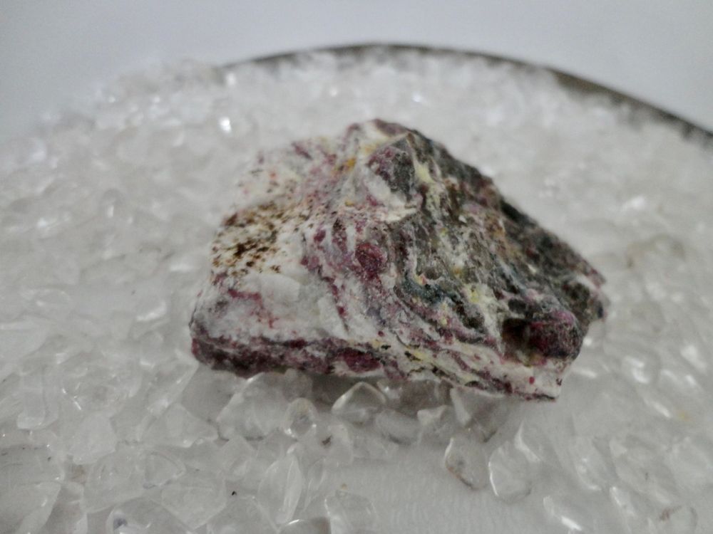 Turmalin rot roh (Neu (gemäss Beschreibung)) in Biberist für CHF 8.5 ...