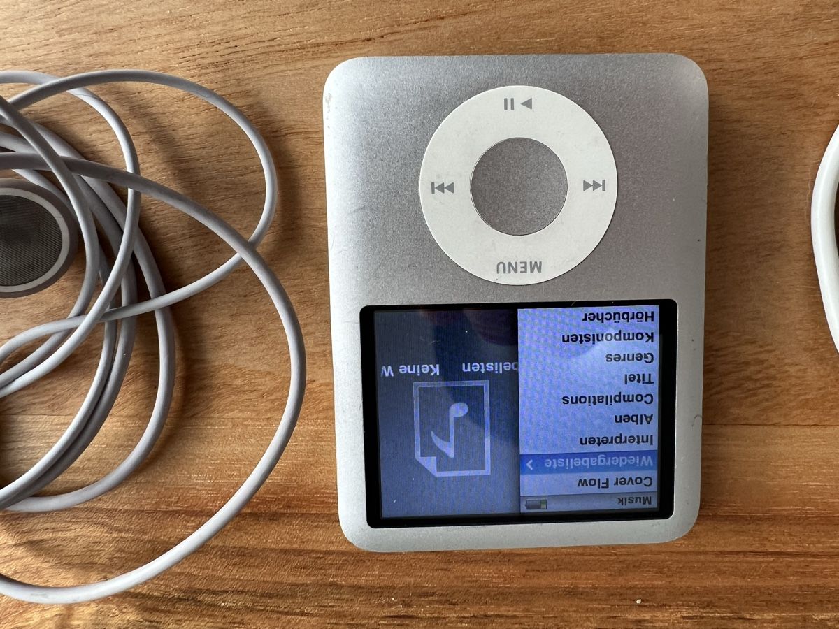 Apple iPod Classic 4 GB - Sammlerstück! (Gebraucht) in Erschmatt für ...