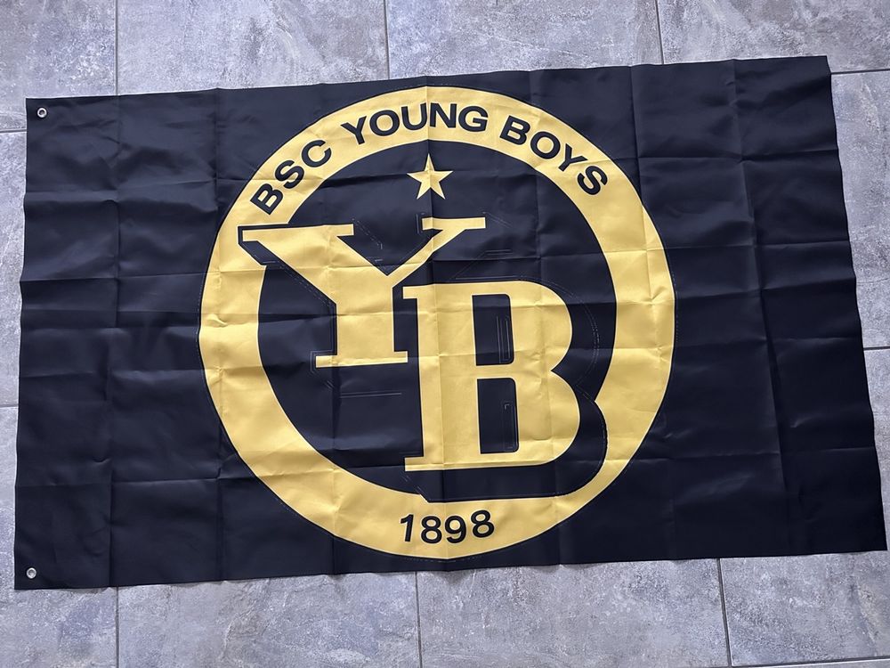 YB Fahne BSC Young Boys Fanartikel Fussball Flagge 1898 (Neu und originalverpackt) in Chur für ...