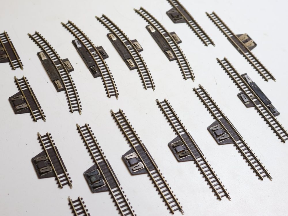 Märklin mini club 15 x Schienen 8539/8598/8588... NP: 200.- (Gebraucht ...