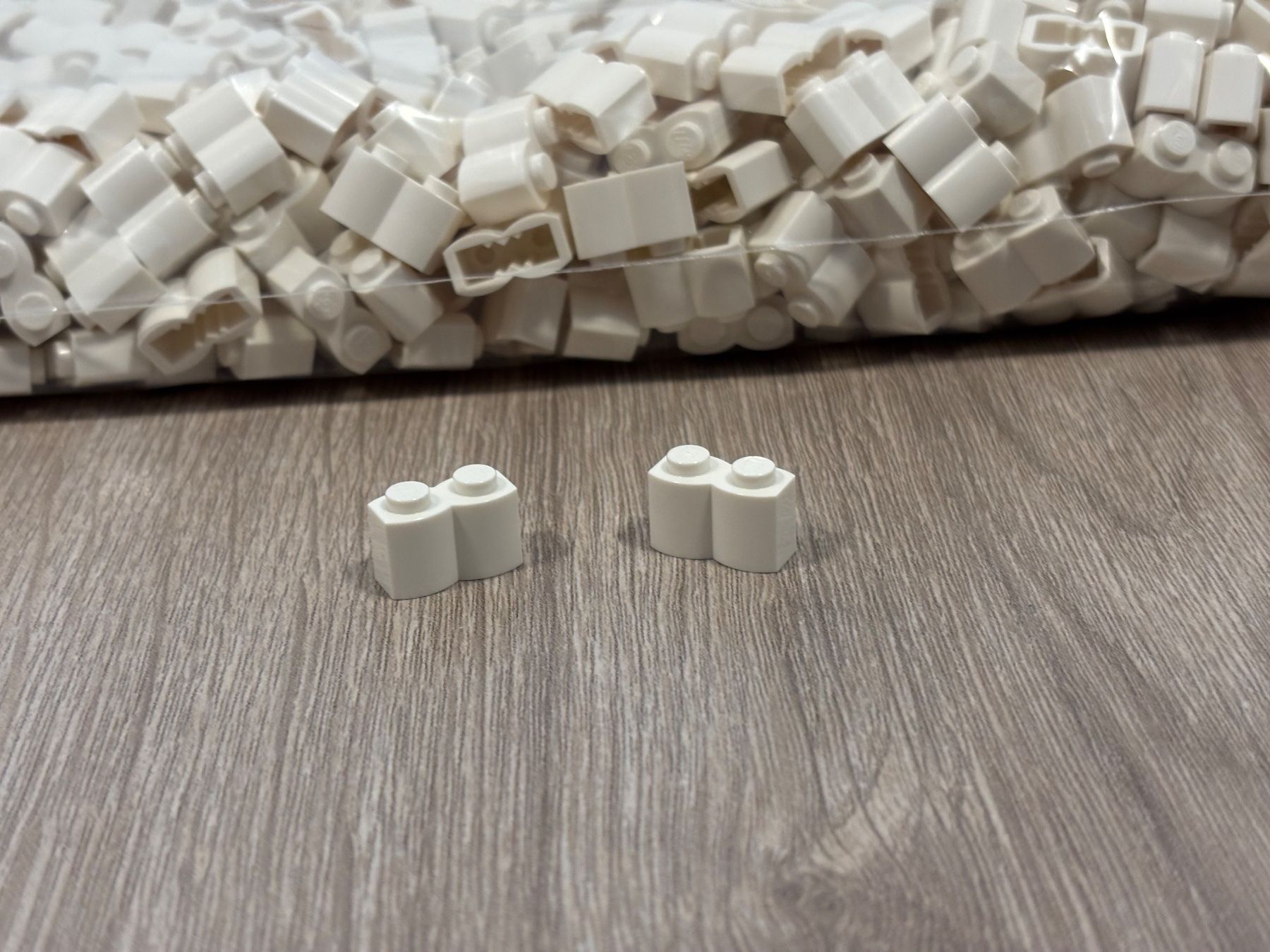 1000x LEGO White Brick, Modified 1 x 2 with Log Profile NEU (Neu ...