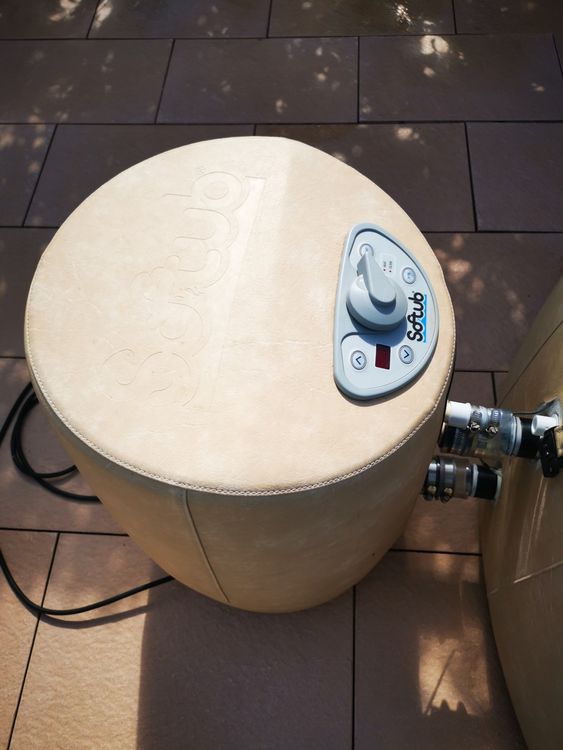 Softub Whirlpool Legend 220 (180cm) beige, Motor defekt | Kaufen auf ...