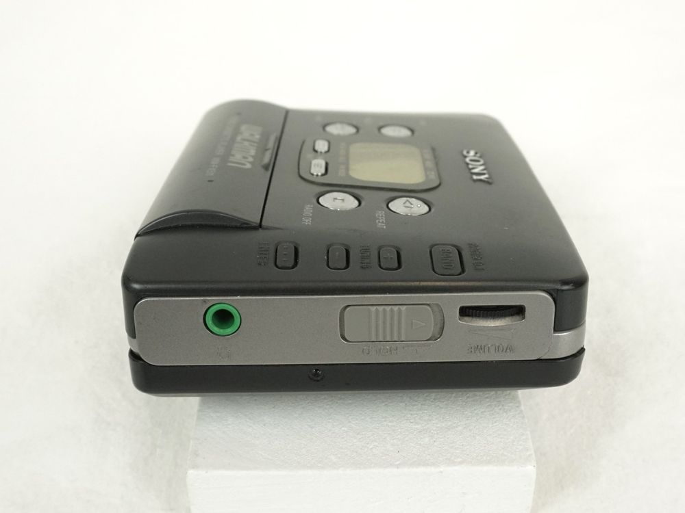 Sony Walkman WM-FX511 mit Kopfhörern (Defekt) in Pratteln für CHF 20 ...