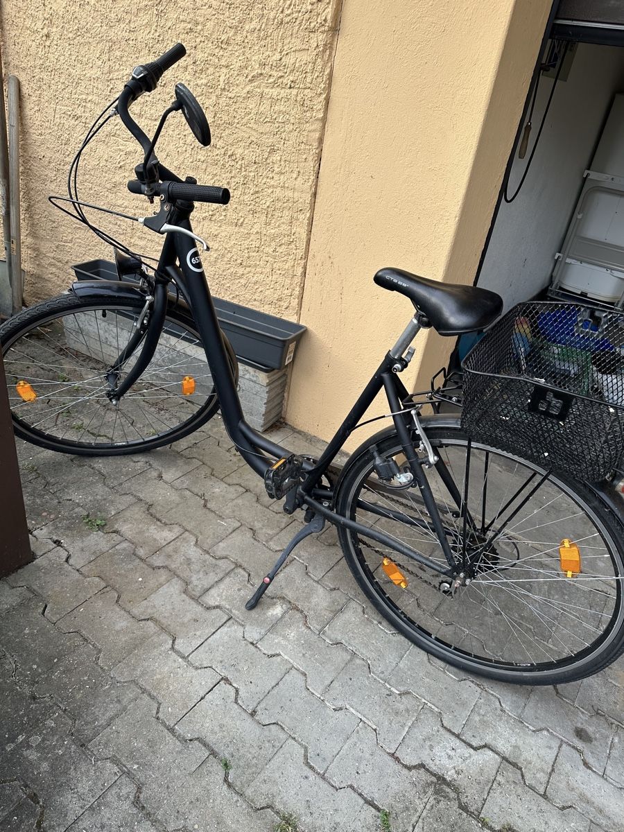 Stabiles Alltagsvelo mit Korb - ideal für den Herbst (Gebraucht) in Bad Zurzach für CHF 50 – nur ...