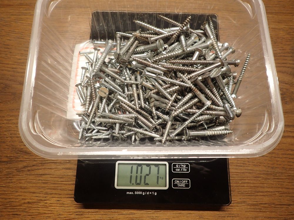 1 Kg Diverse Schrauben (Neu und originalverpackt) in Lodano für CHF 2 – mit Lieferung auf ...