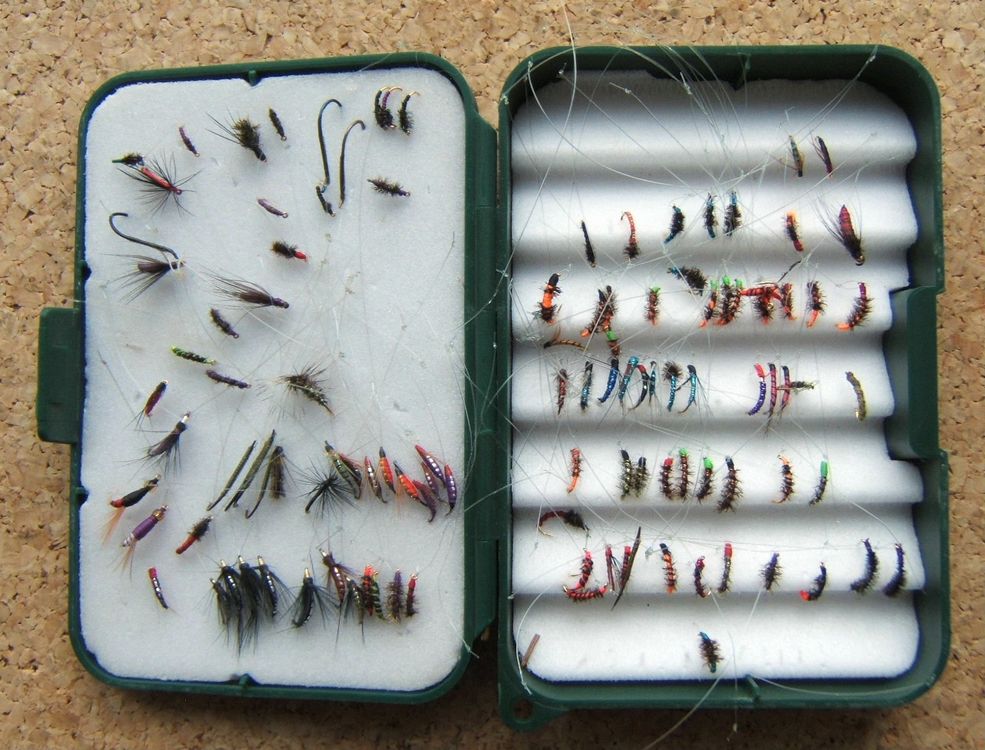 BOX MIT ERSATZFLIEGEN FÜR HEGENEN (Neu (gemäss Beschreibung)) in für ...