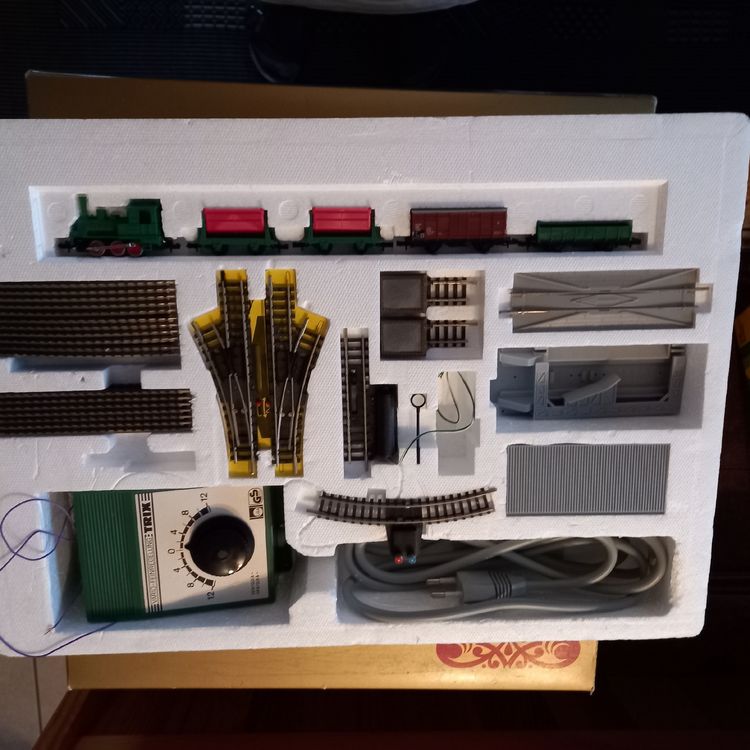 Starter-Set Minitrix Spur N (Neu (gemäss Beschreibung)) in Schwarzenberg LU für CHF 60 – mit ...