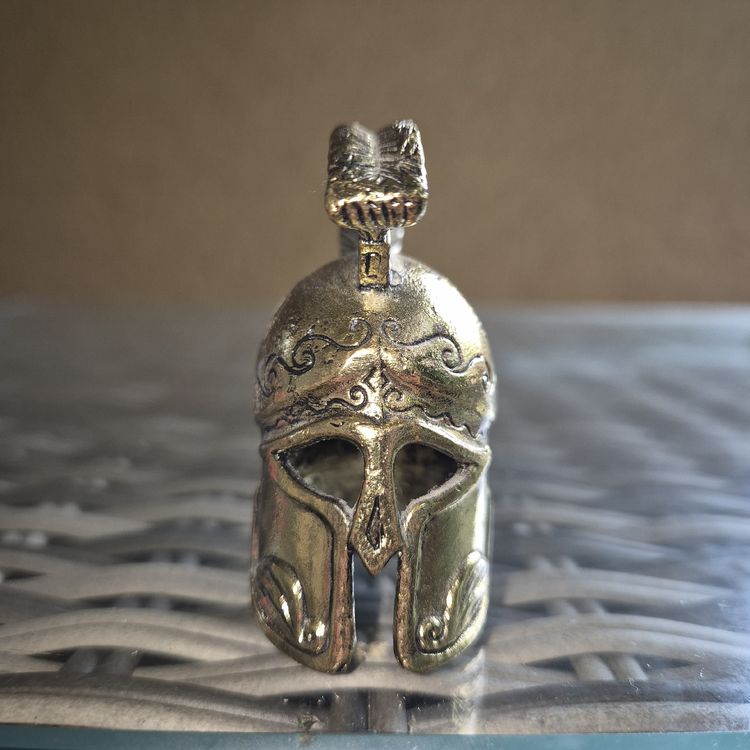 Helm Statue (Gebraucht) in Winterthur für CHF 1 – mit Lieferung auf ...
