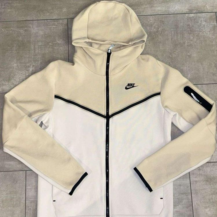 Nike Tech Fleece Top Cream (Gebraucht) in Kaltbrunn für CHF 48 – nur ...