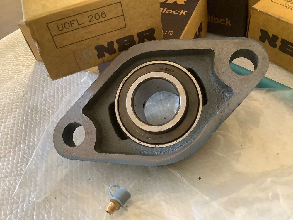 6x Flanschlager NBR UCFL 206, neu, Welle 30mm, Made in Japan (Neu ...