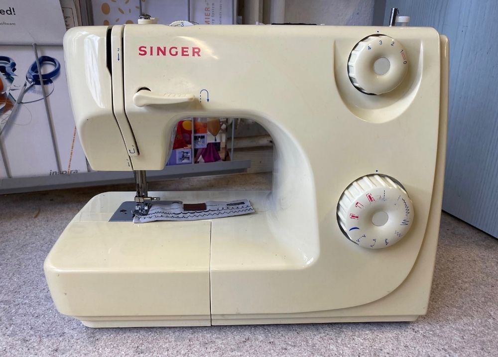 Nähmaschine Singer 8280, frisch revidiert | Kaufen auf Ricardo
