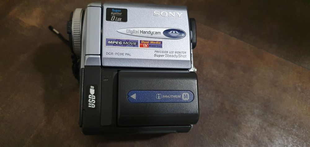 Caméra Sony DCR-PC9E PAL (Gebraucht) in für CHF 82 – mit Lieferung auf ...