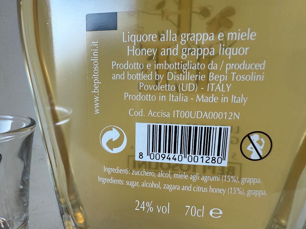 1 Flasche Grappa Miele 24% 70cl. mit 6 Shotglas dazu (Neu und ...