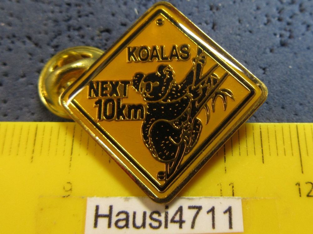 PIN AUTO KOALAS NEXT 10KM AUSTRALIA VERKEHRSSCHILD (Gebraucht) in Ettingen für CHF 0.95 – mit ...