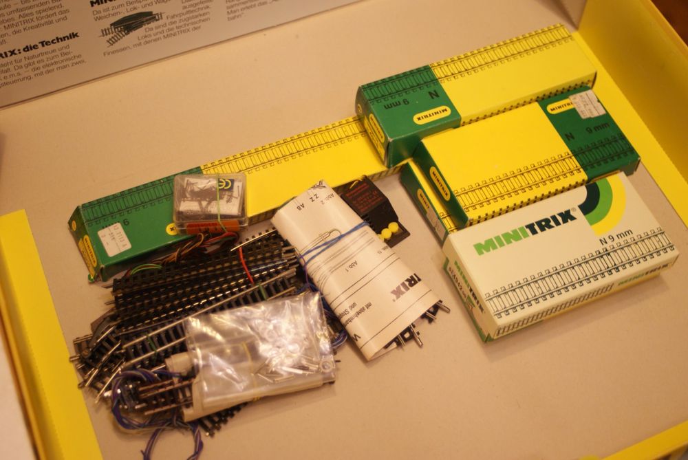 Minitrix N – Starterset A+B mit Dampflok und 3 Wagen – PLUS (Gebraucht) in Zürich für CHF 132 ...