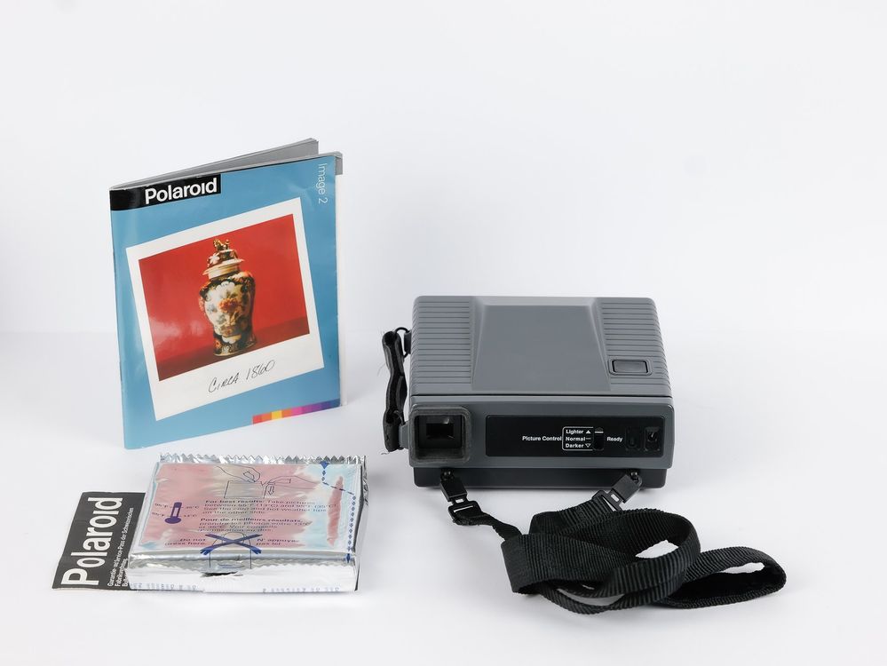 Polaroïd image 2 + 1 film périmé (Gebraucht) in Lausanne für CHF 12 ...