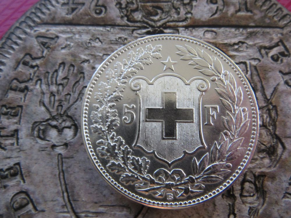 5 FRANKEN 1908 SCHWEIZ AG 900 SILVER TOPPPP (Gebraucht) in châtelaine für CHF 795 – mit ...
