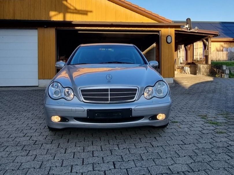 Ein 20 Jahre junges Auto für Hobby Bastler & Benz Liebhaber (Defekt) in ...