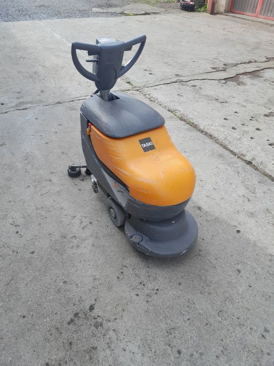 Scheuersaugmaschine Taski Swingo 450 B (Defekt) in Menzingen für CHF 82 ...