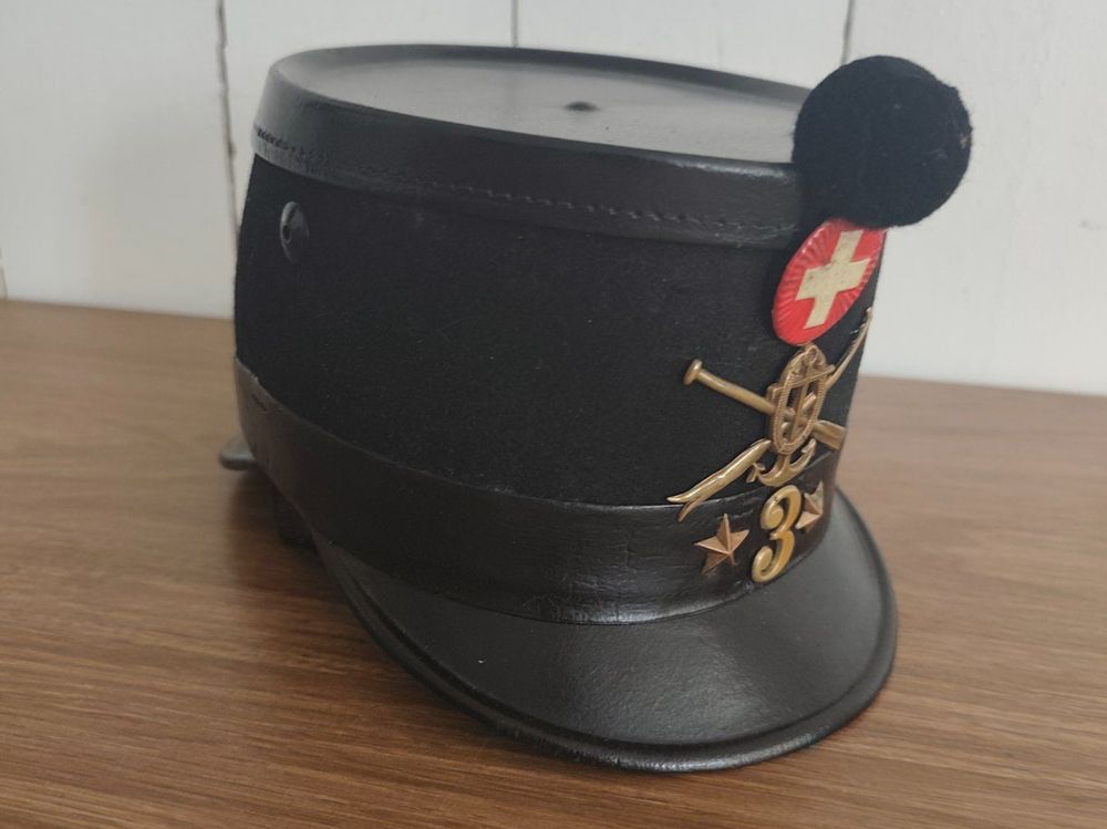 Tschako Hut Mütze Militär CH Schweiz Armee (Gebraucht) in Goldswil b ...