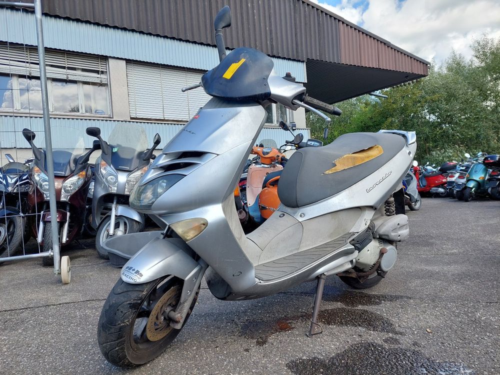 Aprilia Leonardo 125 ccm Roller Scooter Ab 1 Fr (Defekt) in Schleitheim ...