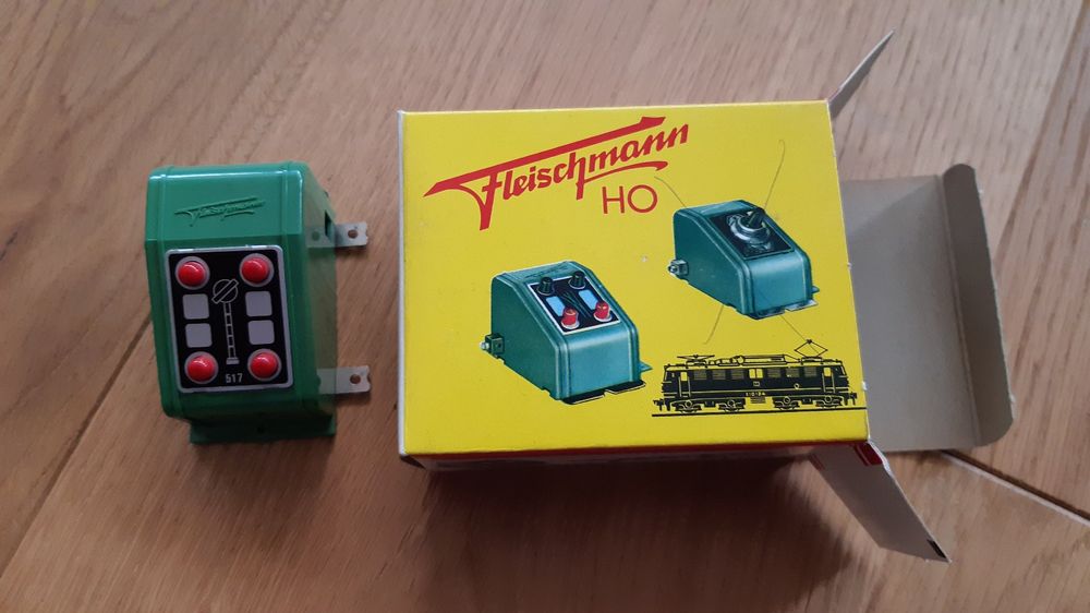 Fleischmann 516, Stellpult für 2 Weichen. (Gebraucht) in Oey für CHF 4. ...