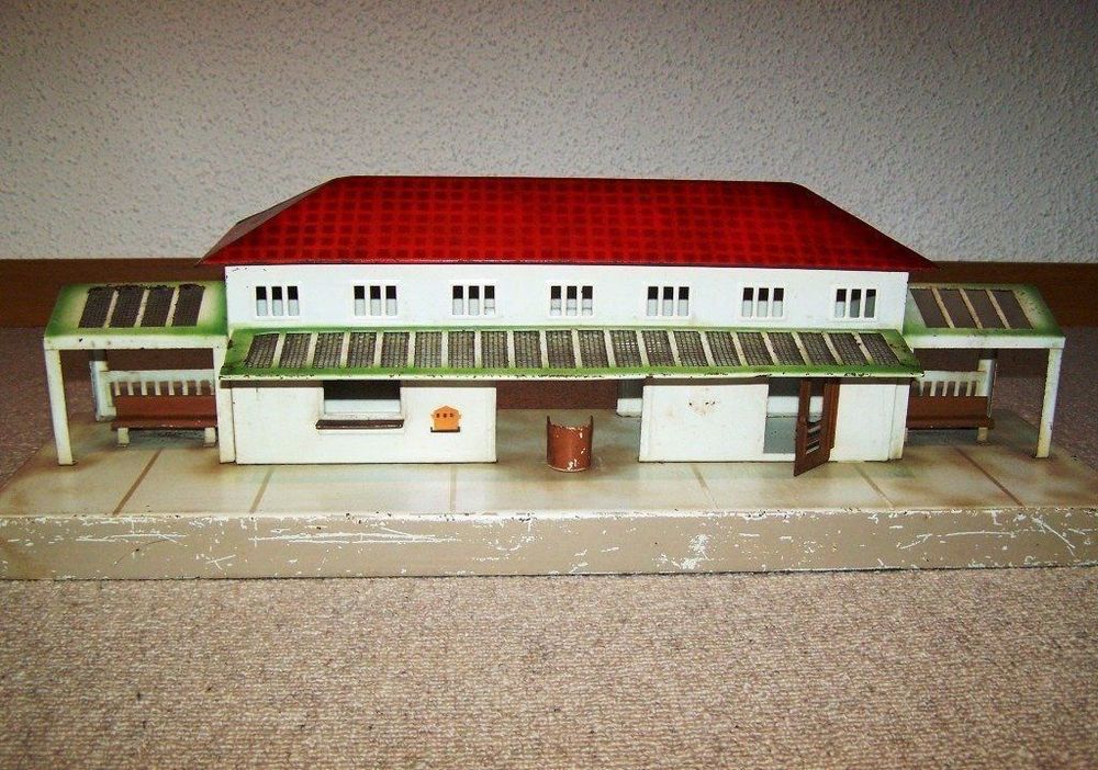 Kibri #52/4 Spur 0: grösserer Bahnhof mit Seitenhallen 1950 | Kaufen auf Ricardo