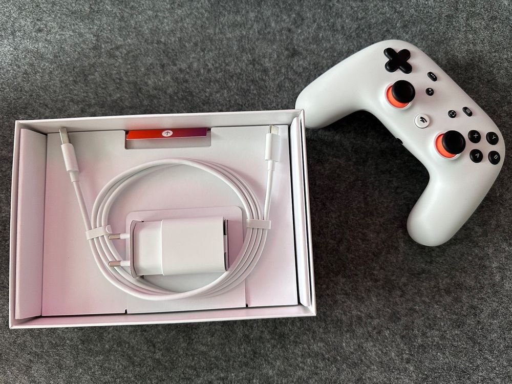 Stadia Controller + Google Chromecast Ultra (neu) (Neu (gemäss ...