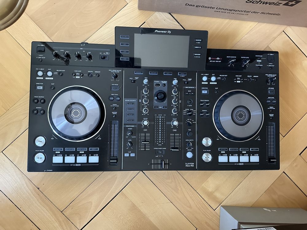 Pioneer XDJ RX | Stand-Alone DJ mixer with 2x KRK Rokit 8. (Gebraucht ...