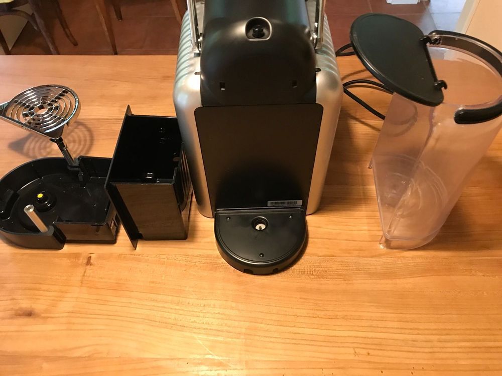 1 Nespresso Zenius 9737 Pro Kaffeemaschi | Kaufen auf Ricardo